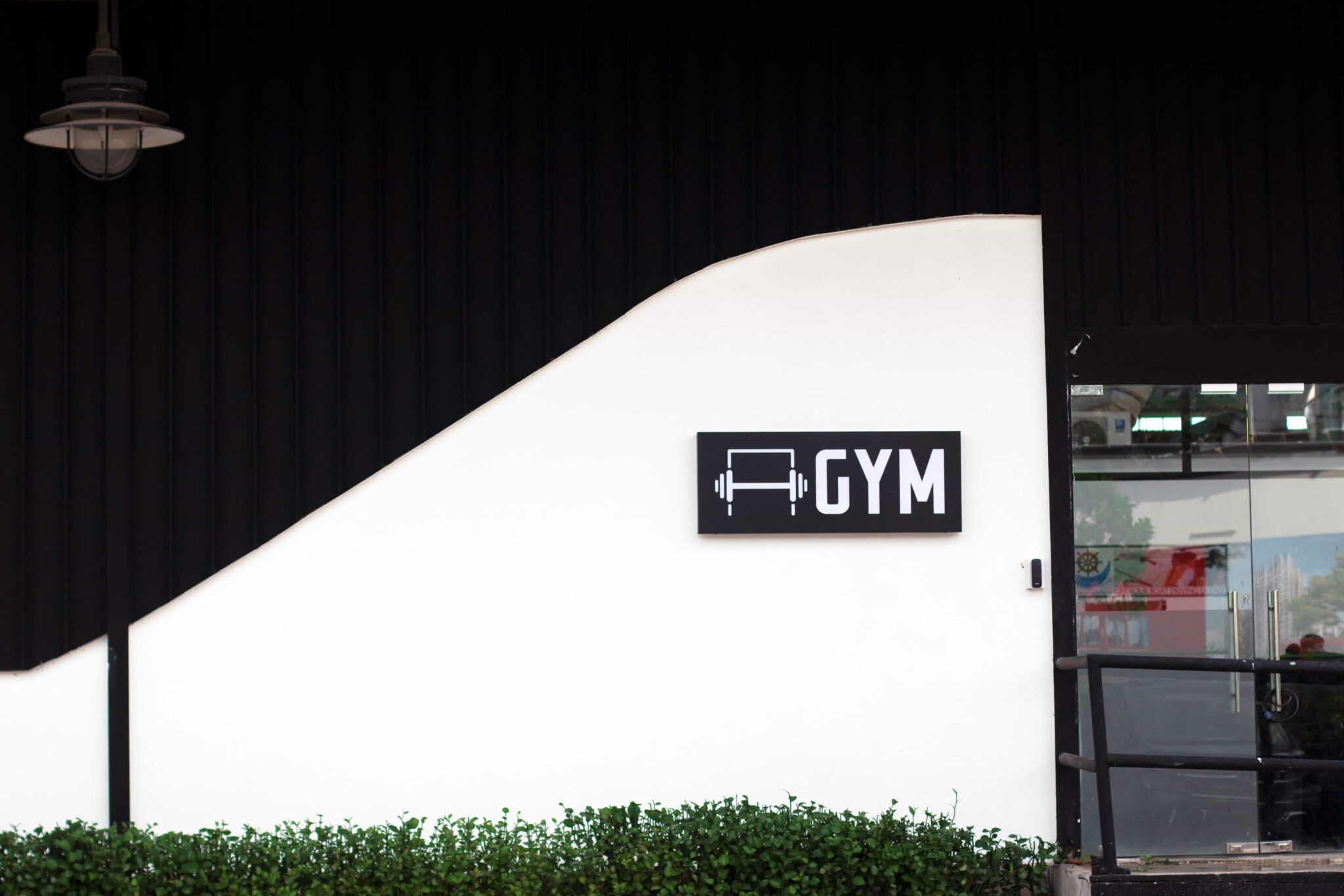 A GYM – BE YOUR OWN ALPHA